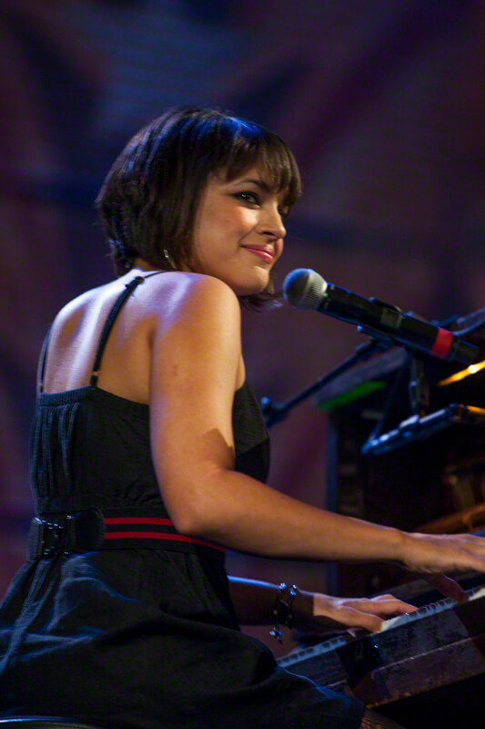 Jazz in NYC: Norah Jones at Le Poisson Rouge in September, 2017 | arts-ny